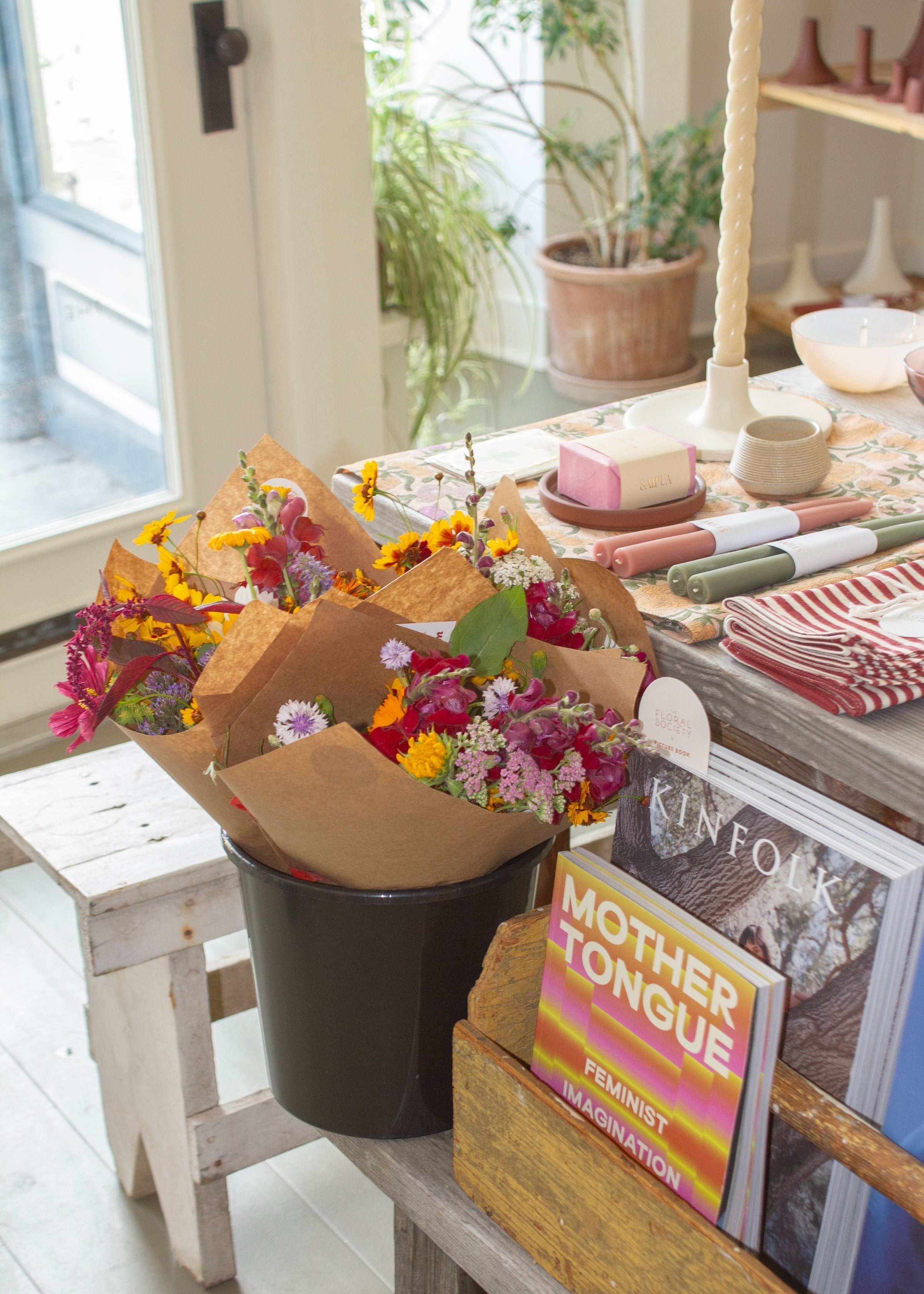 What is a CSA? Your Complete Guide to Our Flower Subscriptions – Wing ...
